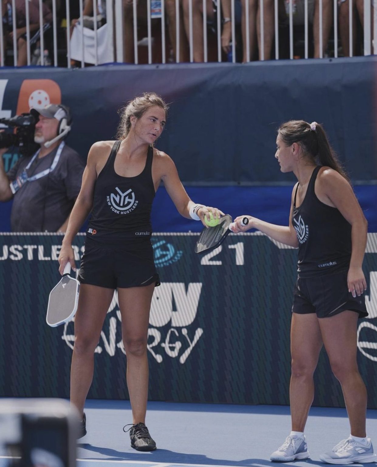 What Paddles Do Top Pro Pickleball Players Use in 2024?